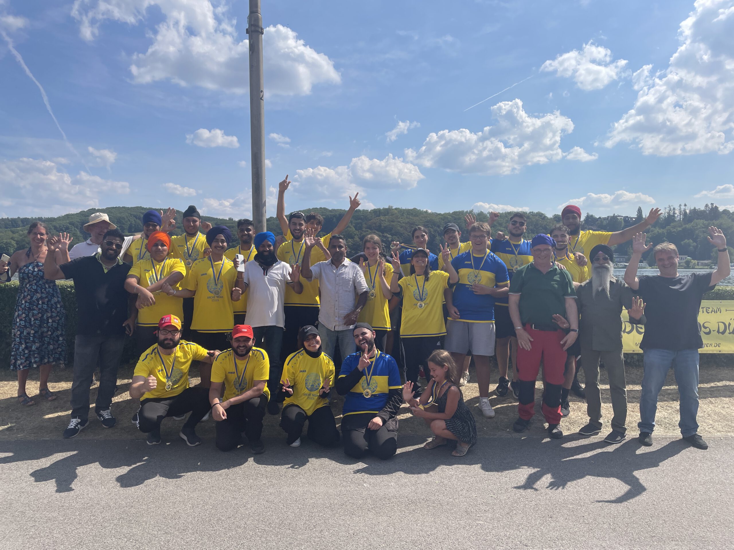 Tolles Team im Drachenboot • ARCHE NOAH ESSEN E.V.